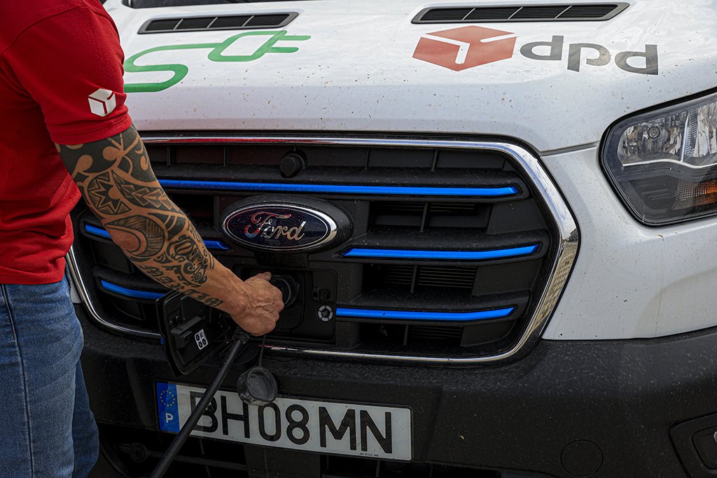 DPD Portugal junta 80 Ford E-Transit à sua frota - Fleet Magazine